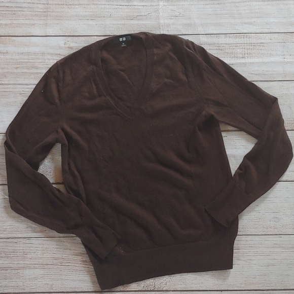 Uniqlo | Sweaters | Uniqlo Lightweight Wool Sweater Xs | Poshmark